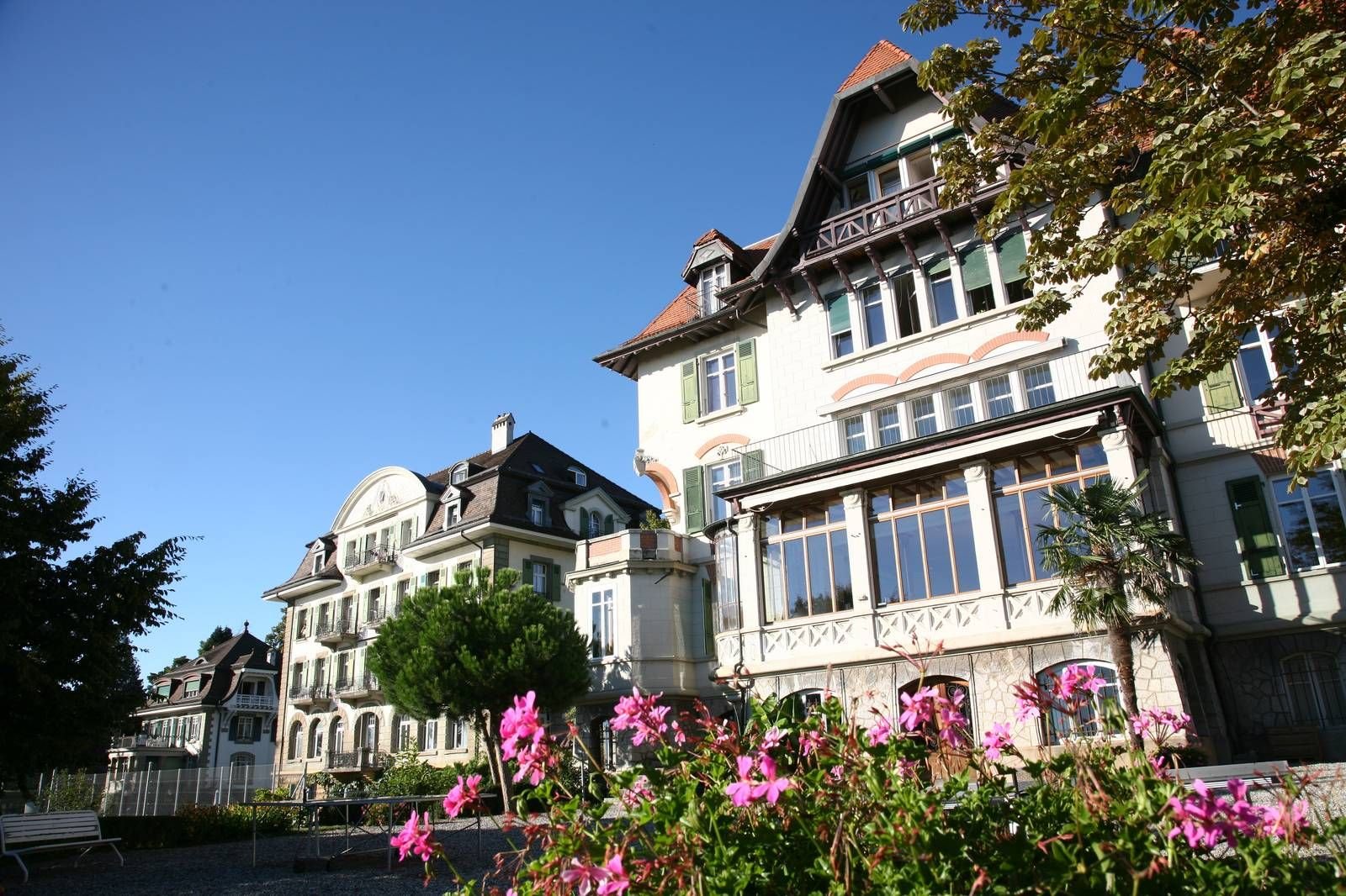 What's in a Name: a Swiss Boarding School History